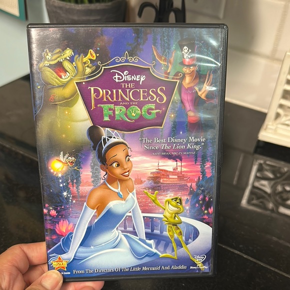 Disney | Other | Disney The Princess And The Frog Dvd Vibrant Cover Art ...